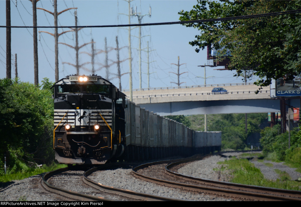 NS 2773 Train 262 "RoadRailer"